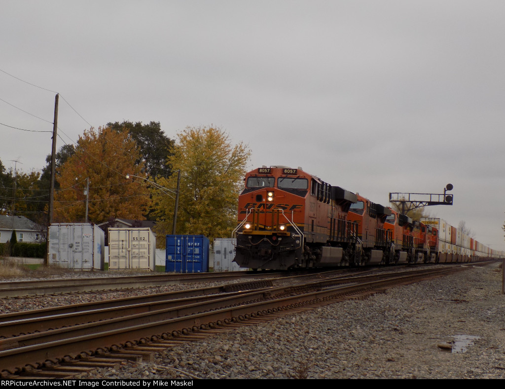 BNSF 8057